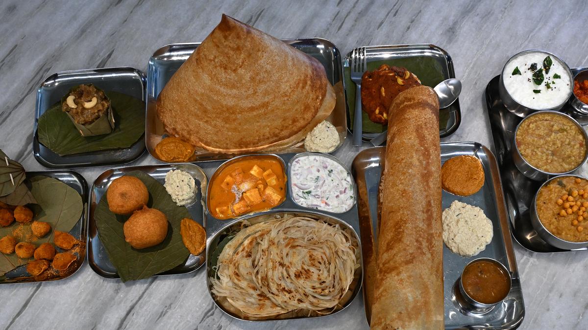 Try lava idlis and fiery dosas at the new Paper Roast by Cafe Pramadham in Chennai - The Hindu